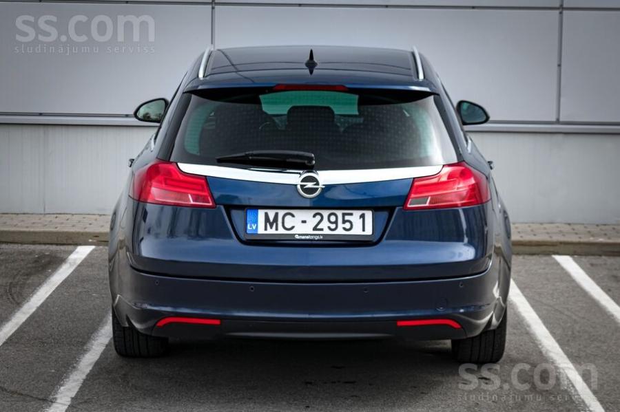 Blue Opel Insignia 2013 in Riga, with an engine capacity of 2.00 L and mileage of 0 thousand km for 4950 €, photo 6 on AUTOMOTO.COM.LV