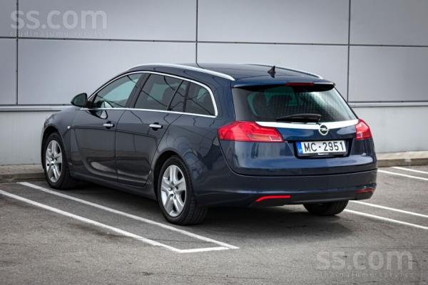 Zils Opel Insignia 2013 Rīga, ar dzinēja tilpumu 2.00 L un nobraukumu 0 tūkst. km par 4950 €, foto 6 vietnē AUTOMOTO.COM.LV