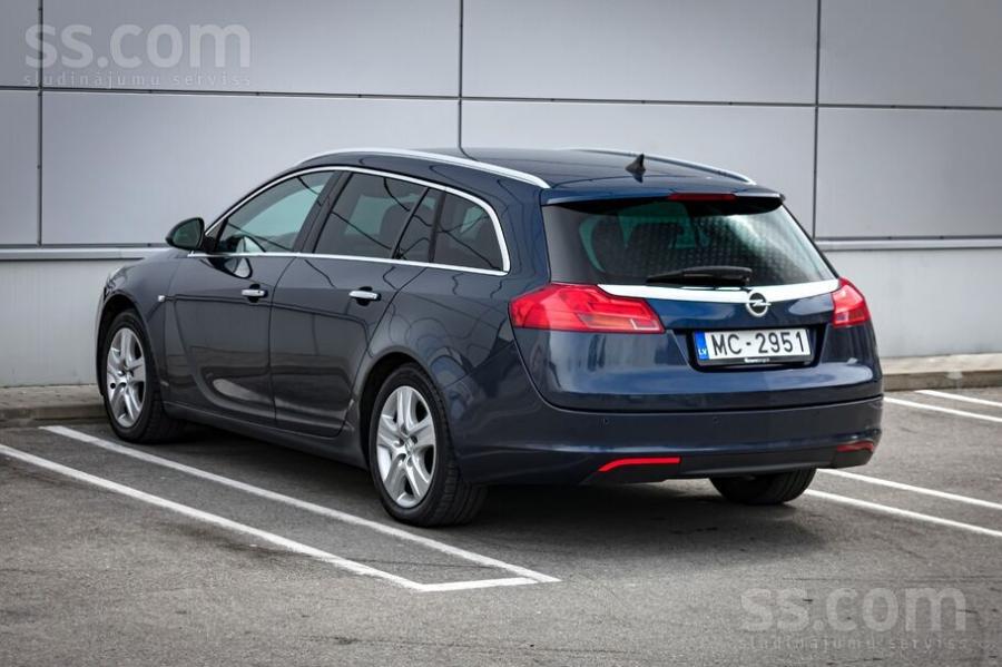 Blue Opel Insignia 2013 in Riga, with an engine capacity of 2.00 L and mileage of 0 thousand km for 4950 €, photo 7 on AUTOMOTO.COM.LV