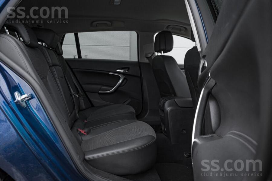 Blue Opel Insignia 2013 in Riga, with an engine capacity of 2.00 L and mileage of 0 thousand km for 4950 €, photo 12 on AUTOMOTO.COM.LV