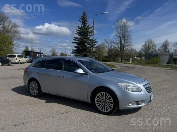 Zils Opel Insignia 2013 Cēsis, ar dzinēja tilpumu 2.00 L un nobraukumu 0 tūkst. km par 4990 €, foto 2 vietnē AUTOMOTO.COM.LV