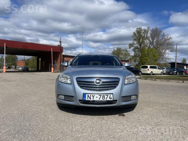 Zils Opel Insignia 2013 Cēsis, ar dzinēja tilpumu 2.00 L un nobraukumu 0 tūkst. km par 4990 €, foto 9 vietnē AUTOMOTO.COM.LV