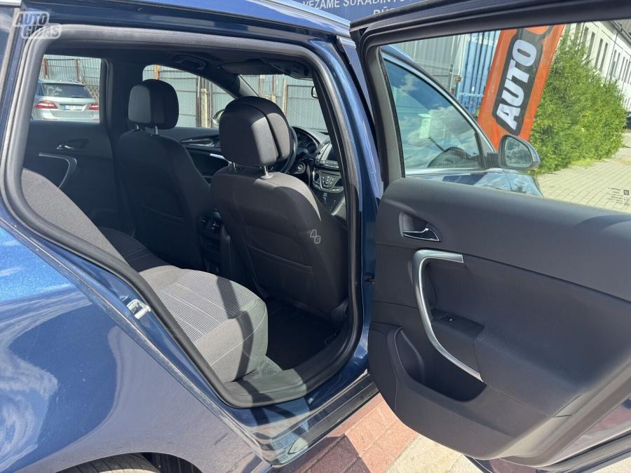 Blue Opel Insignia 2013 in Kaunas, with an engine capacity of 2.00 L and mileage of 261 thousand km for 4499 €, photo 8 on AUTOMOTO.COM.LV