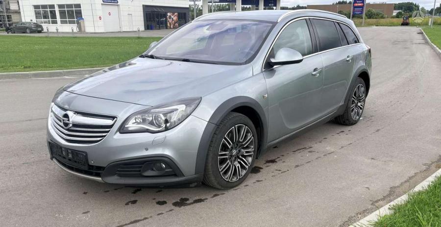 Blue Opel Insignia 2013 in Klaipeda, with an engine capacity of 2.00 L and mileage of 215 thousand km for 6200 €, photo 11 on AUTOMOTO.COM.LV