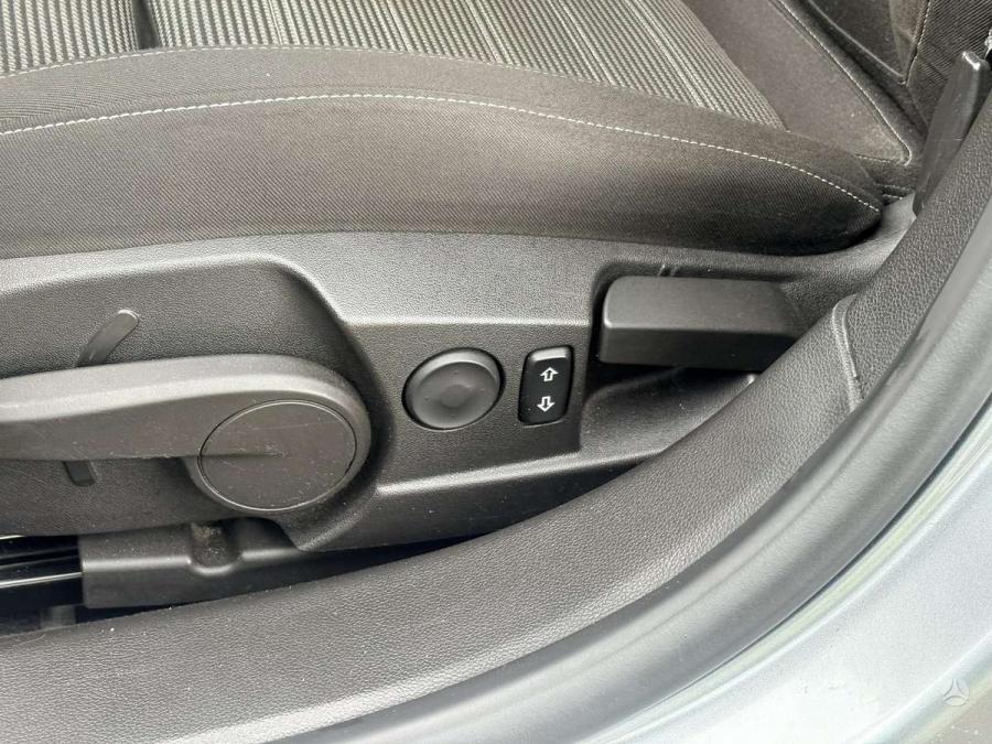 Blue Opel Insignia 2013 in Klaipeda, with an engine capacity of 2.00 L and mileage of 215 thousand km for 6200 €, photo 15 on AUTOMOTO.COM.LV