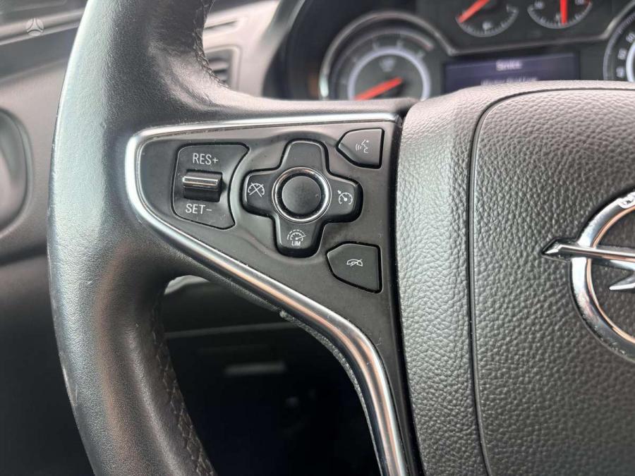Blue Opel Insignia 2013 in Klaipeda, with an engine capacity of 2.00 L and mileage of 215 thousand km for 6200 €, photo 24 on AUTOMOTO.COM.LV
