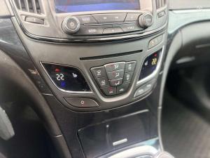 Blue Opel Insignia 2013 in Klaipeda, with an engine capacity of 2.00 L and mileage of 215 thousand km for 6200 €, photo 27 on AUTOMOTO.COM.LV