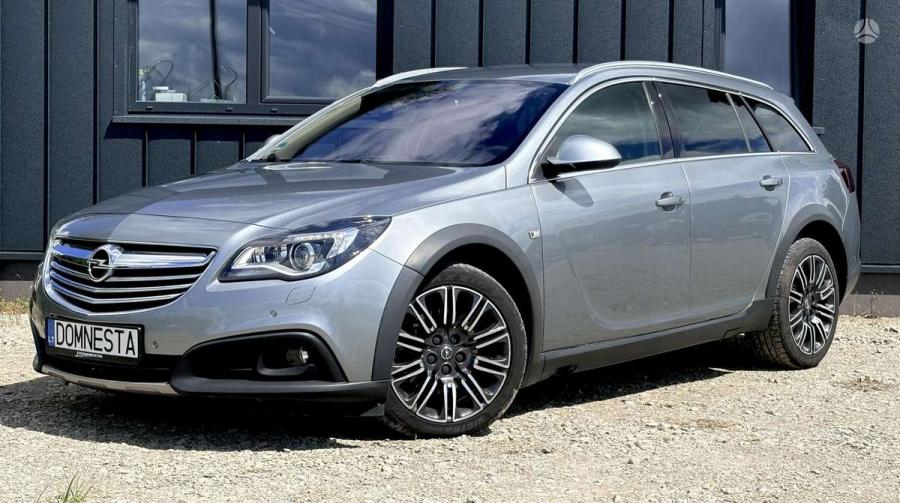 Blue Opel Insignia 2013 in Klaipeda, with an engine capacity of 2.00 L and mileage of 215 thousand km for 5900 €, photo 1 on AUTOMOTO.COM.LV