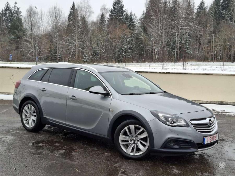 Blue Opel Insignia 2014 in Vilnius, with an engine capacity of 1.96 L and mileage of 190 thousand km for 6800 €, photo 1 on AUTOMOTO.COM.LV