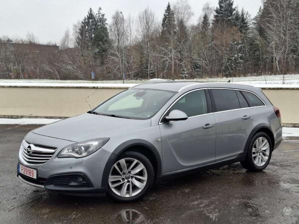 Blue Opel Insignia 2014 in Vilnius, with an engine capacity of 1.96 L and mileage of 190 thousand km for 6800 €, photo 5 on AUTOMOTO.COM.LV