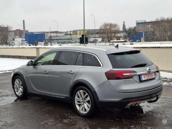 Blue Opel Insignia 2014 in Vilnius, with an engine capacity of 1.96 L and mileage of 190 thousand km for 6800 €, photo 10 on AUTOMOTO.COM.LV
