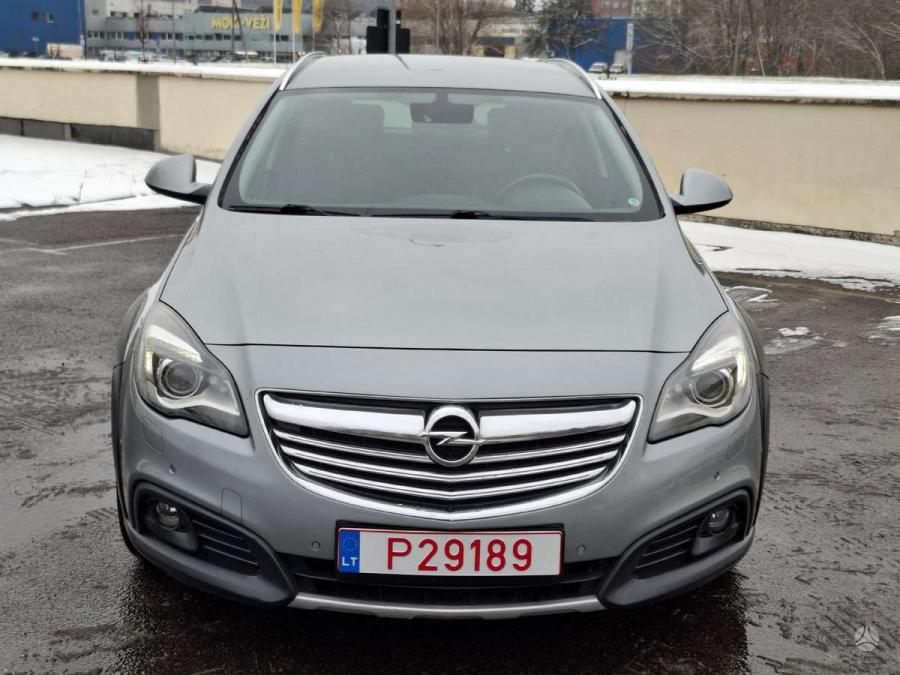 Blue Opel Insignia 2014 in Vilnius, with an engine capacity of 1.96 L and mileage of 190 thousand km for 6800 €, photo 12 on AUTOMOTO.COM.LV