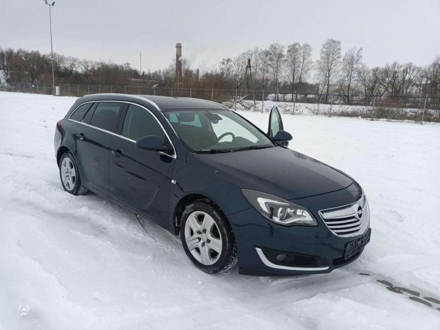 Blue Opel Insignia 2014 in Marijampole, with an engine capacity of 1.96 L and mileage of 212 thousand km for 3700 €, photo 3 on AUTOMOTO.COM.LV