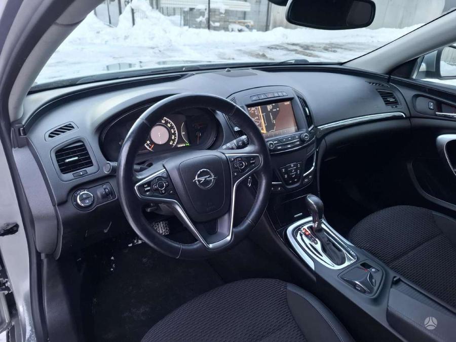 Blue Opel Insignia 2014 in Vilnius, with an engine capacity of 1.96 L and mileage of 190 thousand km for 6900 €, photo 12 on AUTOMOTO.COM.LV