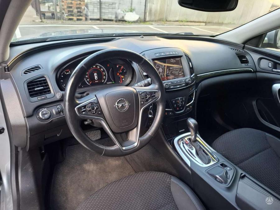 Zils Opel Insignia 2014 Viļņa, ar dzinēja tilpumu 1.96 L un nobraukumu 190 tūkst. km par 5800 €, foto 15 vietnē AUTOMOTO.COM.LV