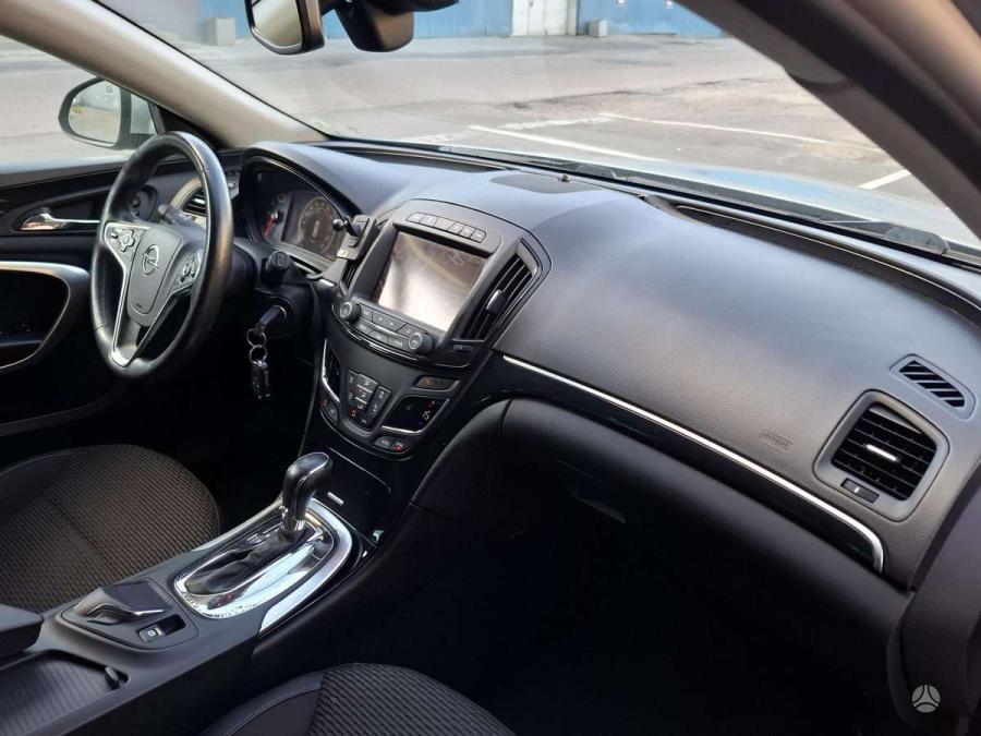 Zils Opel Insignia 2014 Viļņa, ar dzinēja tilpumu 1.96 L un nobraukumu 190 tūkst. km par 5800 €, foto 17 vietnē AUTOMOTO.COM.LV