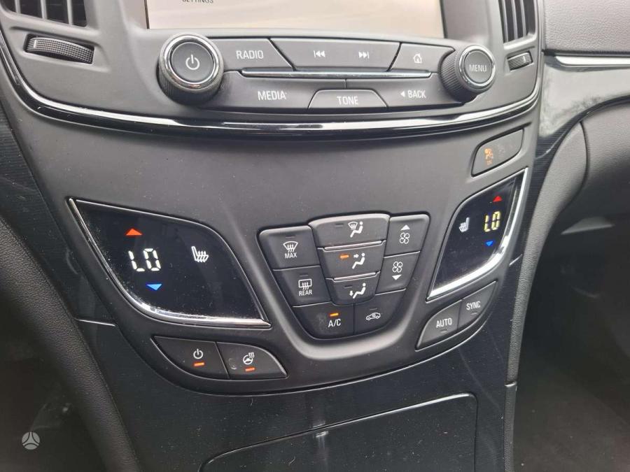 Zils Opel Insignia 2014 Viļņa, ar dzinēja tilpumu 1.96 L un nobraukumu 190 tūkst. km par 5800 €, foto 22 vietnē AUTOMOTO.COM.LV