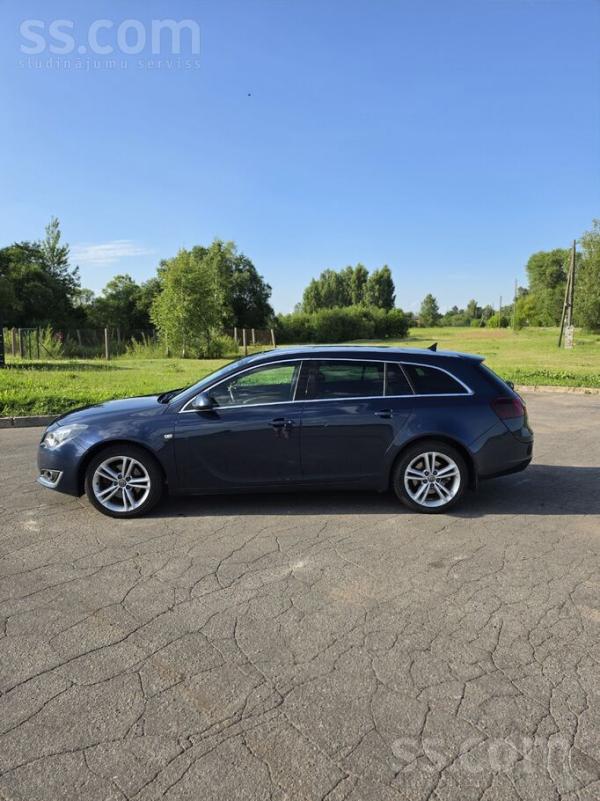 Blue Opel Insignia 2014 in Daugavpils, with an engine capacity of 2.00 L and mileage of 301 thousand km for 5000 €, photo 8 on AUTOMOTO.COM.LV