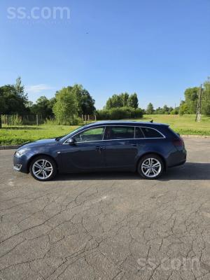 Zils Opel Insignia 2014 Daugavpils, ar dzinēja tilpumu 2.00 L un nobraukumu 301 tūkst. km par 5000 €, foto 9 vietnē AUTOMOTO.COM.LV