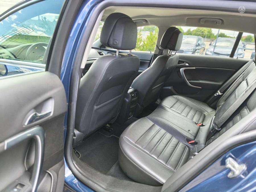 Zils Opel Insignia 2014 Šauļi, ar dzinēja tilpumu 1.96 L un nobraukumu 293 tūkst. km par 5500 €, foto 17 vietnē AUTOMOTO.COM.LV