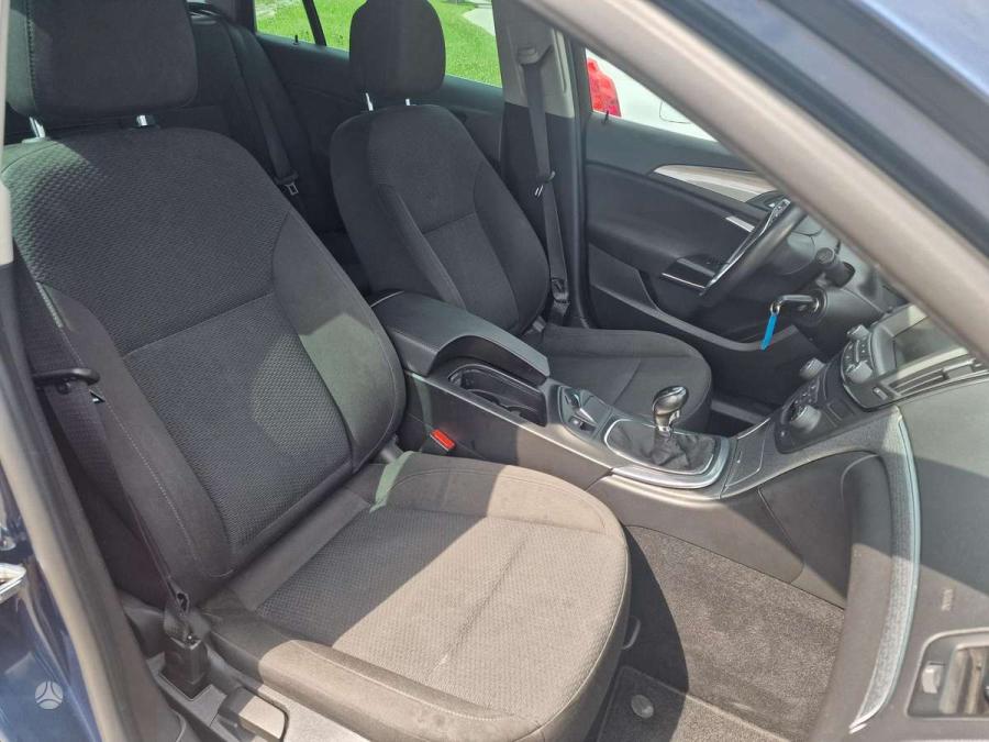 Zils Opel Insignia 2014 Kauņa, ar dzinēja tilpumu 1.96 L un nobraukumu 297 tūkst. km par 5300 €, foto 23 vietnē AUTOMOTO.COM.LV