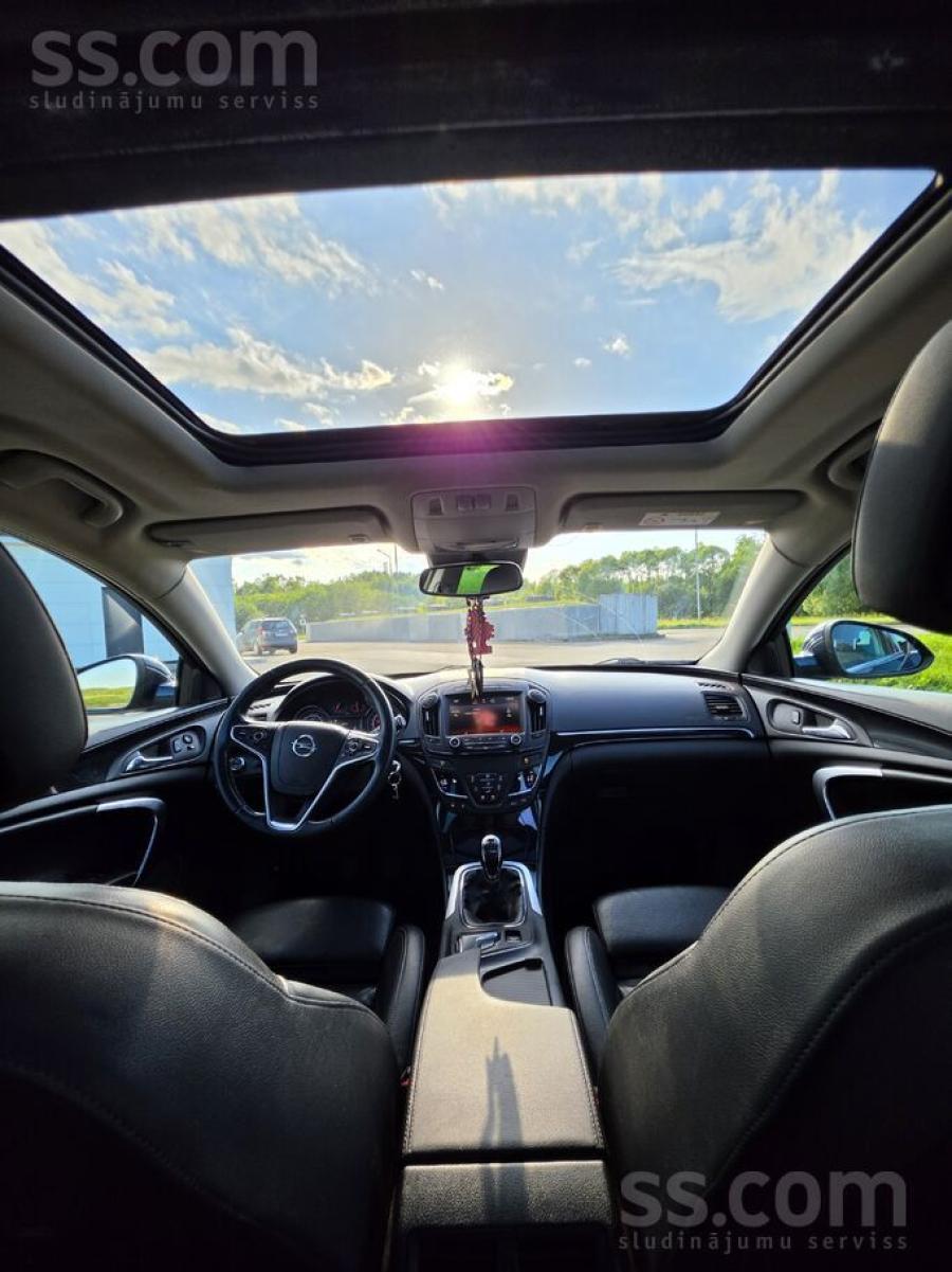 Zils Opel Insignia 2014 Daugavpils, ar dzinēja tilpumu 2.00 L un nobraukumu 302 tūkst. km par 4300 €, foto 5 vietnē AUTOMOTO.COM.LV