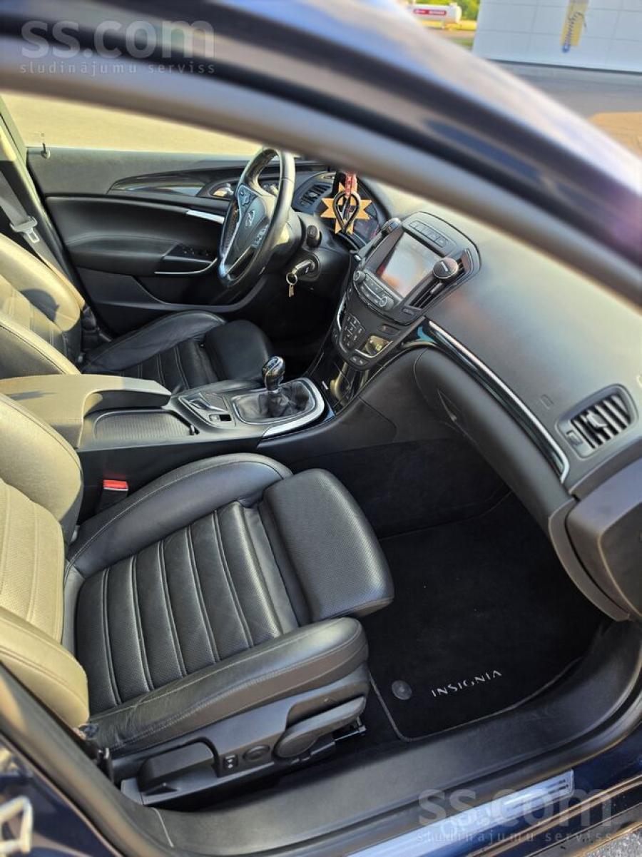 Zils Opel Insignia 2014 Daugavpils, ar dzinēja tilpumu 2.00 L un nobraukumu 302 tūkst. km par 4300 €, foto 6 vietnē AUTOMOTO.COM.LV