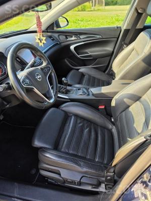 Zils Opel Insignia 2014 Daugavpils, ar dzinēja tilpumu 2.00 L un nobraukumu 302 tūkst. km par 4300 €, foto 12 vietnē AUTOMOTO.COM.LV