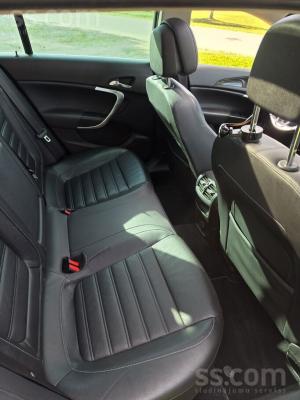 Zils Opel Insignia 2014 Daugavpils, ar dzinēja tilpumu 2.00 L un nobraukumu 302 tūkst. km par 4300 €, foto 13 vietnē AUTOMOTO.COM.LV