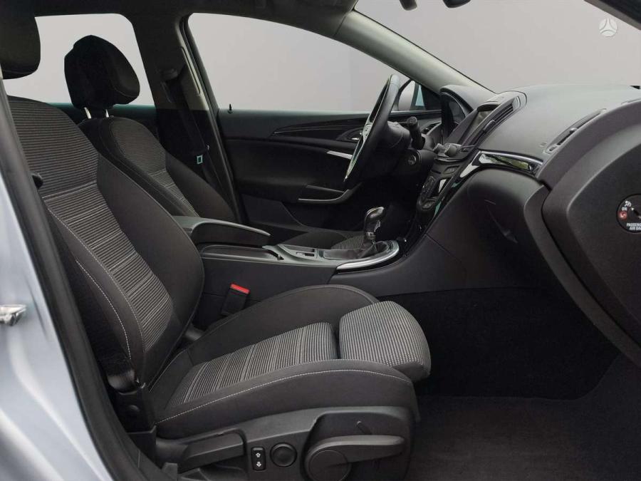 Zils Opel Insignia 2014 Viļņa, ar dzinēja tilpumu 2.00 L un nobraukumu 213 tūkst. km par 5999 €, foto 9 vietnē AUTOMOTO.COM.LV