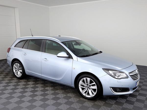 Blue Opel Insignia 2014 in Tallinn, with an engine capacity of 2.00 L and mileage of 306 thousand km for 2999 €, photo 1 on AUTOMOTO.COM.LV