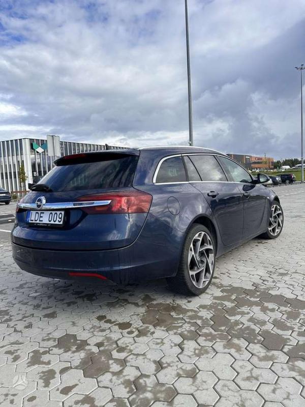 Blue Opel Insignia 2014 in Vilnius, with an engine capacity of 1.96 L and mileage of 362 thousand km for 3900 €, photo 4 on AUTOMOTO.COM.LV