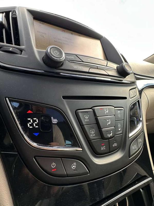 Blue Opel Insignia 2014 in Vilnius, with an engine capacity of 1.96 L and mileage of 362 thousand km for 3900 €, photo 11 on AUTOMOTO.COM.LV