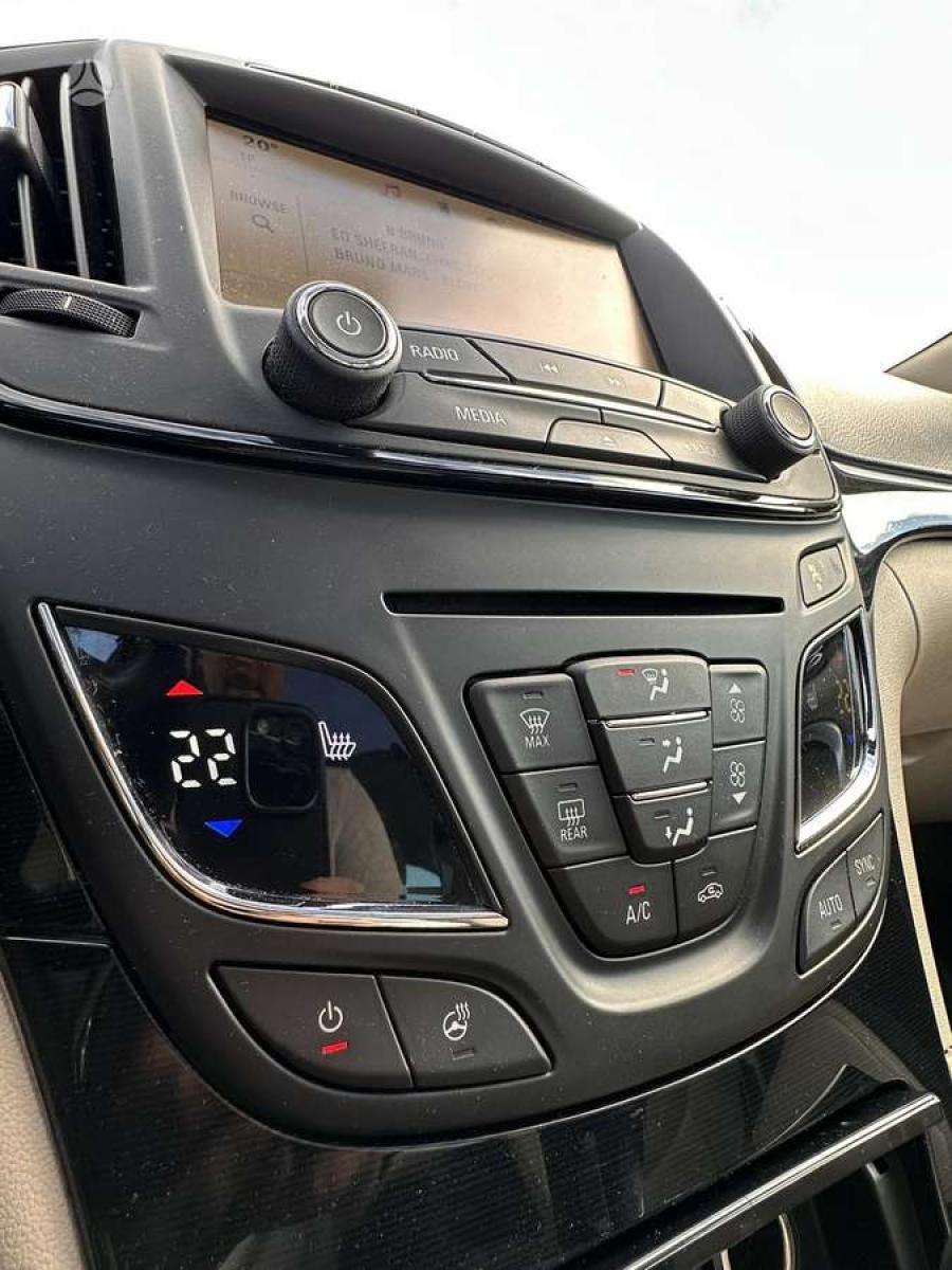 Zils Opel Insignia 2014 Viļņa, ar dzinēja tilpumu 1.96 L un nobraukumu 362 tūkst. km par 3900 €, foto 11 vietnē AUTOMOTO.COM.LV