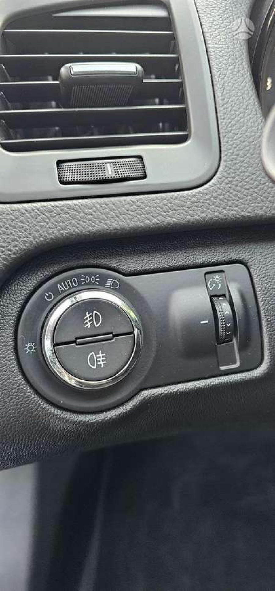 Zils Opel Insignia 2014 Jonava, ar dzinēja tilpumu 1.96 L un nobraukumu 280 tūkst. km par 4299 €, foto 30 vietnē AUTOMOTO.COM.LV