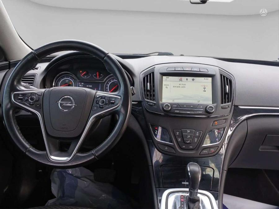 Blue Opel Insignia 2014 in Vilnius, with an engine capacity of 2.00 L and mileage of 303 thousand km for 5400 €, photo 13 on AUTOMOTO.COM.LV