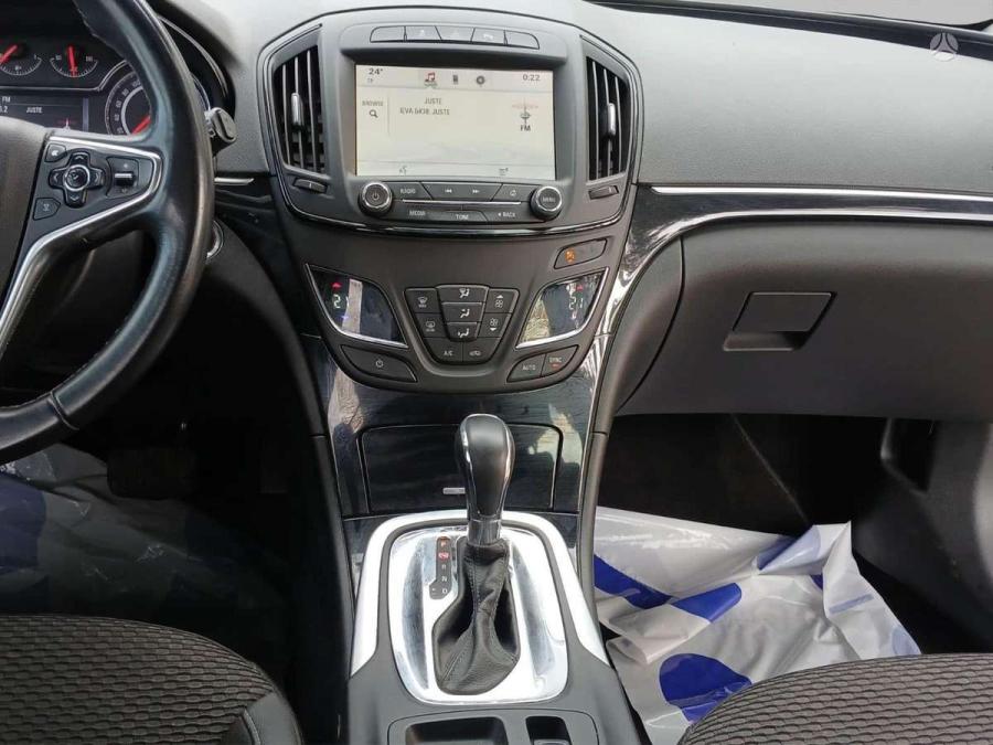 Blue Opel Insignia 2014 in Vilnius, with an engine capacity of 2.00 L and mileage of 303 thousand km for 5400 €, photo 14 on AUTOMOTO.COM.LV