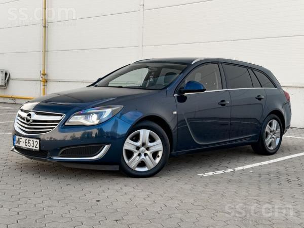 Blue Opel Insignia 2014 in Riga, with an engine capacity of 2.00 L and mileage of 202 thousand km for 6490 €, photo 3 on AUTOMOTO.COM.LV