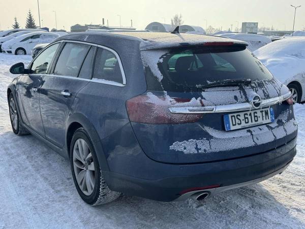 Blue Opel Insignia 2015 in Taurage, with an engine capacity of 1.96 L and mileage of 169 thousand km for 6200 €, photo 1 on AUTOMOTO.COM.LV
