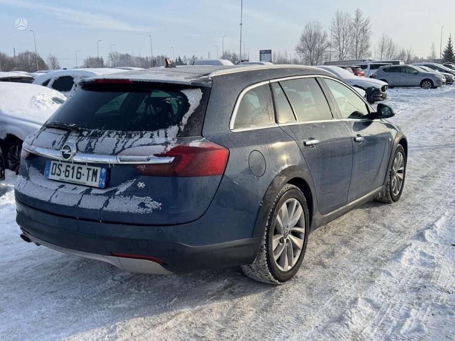 Blue Opel Insignia 2015 in Taurage, with an engine capacity of 1.96 L and mileage of 169 thousand km for 6200 €, photo 2 on AUTOMOTO.COM.LV