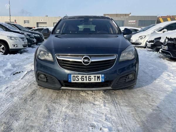 Blue Opel Insignia 2015 in Taurage, with an engine capacity of 1.96 L and mileage of 169 thousand km for 6200 €, photo 5 on AUTOMOTO.COM.LV
