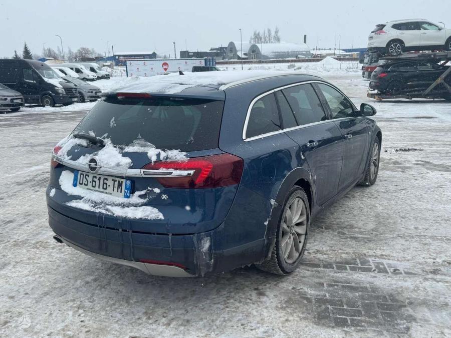 Blue Opel Insignia 2015 in Taurage, with an engine capacity of 1.96 L and mileage of 168 thousand km for 5900 €, photo 4 on AUTOMOTO.COM.LV