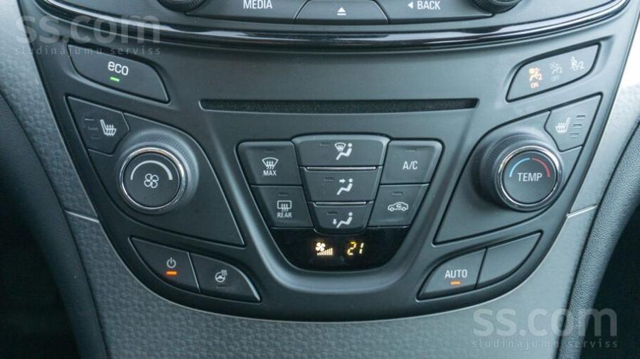 Zils Opel Insignia 2015 Rīga, ar dzinēja tilpumu 1.60 L un nobraukumu 271 tūkst. km par 6190 €, foto 16 vietnē AUTOMOTO.COM.LV