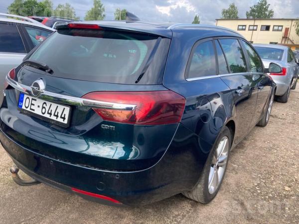 Blue Opel Insignia 2016 in Riga, with an engine capacity of 1.60 L and mileage of 185 thousand km for 7200 €, photo 4 on AUTOMOTO.COM.LV