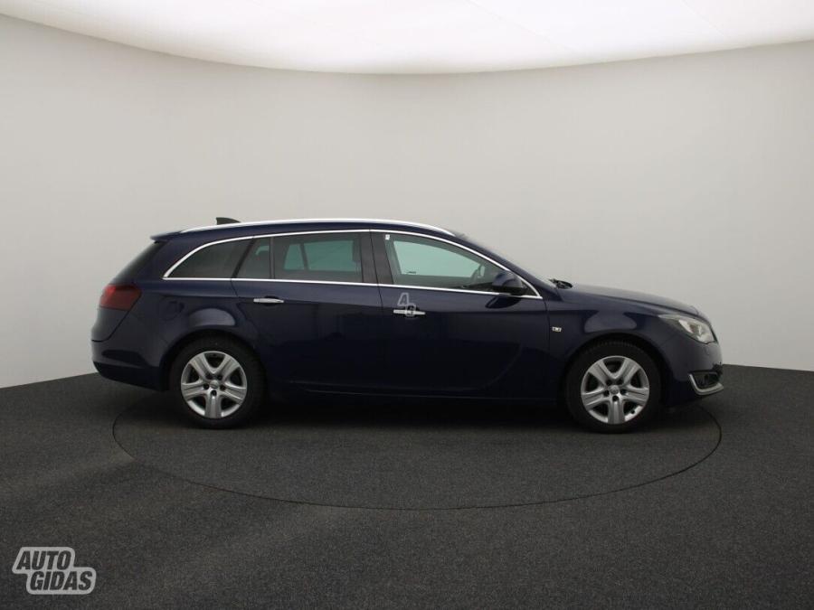 Blue Opel Insignia 2016 in Vilnius, with an engine capacity of 2.00 L and mileage of 216 thousand km for 8399 €, photo 9 on AUTOMOTO.COM.LV