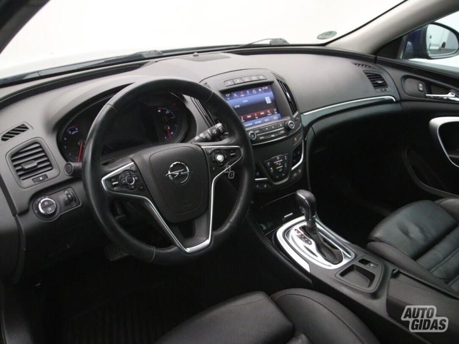 Blue Opel Insignia 2016 in Vilnius, with an engine capacity of 2.00 L and mileage of 216 thousand km for 8399 €, photo 16 on AUTOMOTO.COM.LV