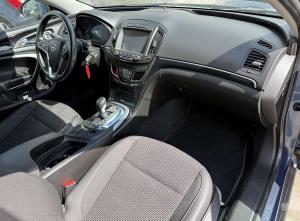 Blue Opel Insignia 2016 in Siauliai, with an engine capacity of 1.96 L and mileage of 176 thousand km for 3350 €, photo 8 on AUTOMOTO.COM.LV