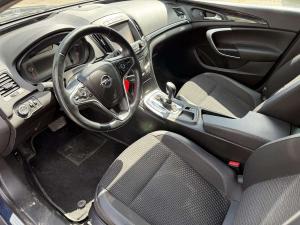 Blue Opel Insignia 2016 in Siauliai, with an engine capacity of 1.96 L and mileage of 176 thousand km for 3350 €, photo 9 on AUTOMOTO.COM.LV