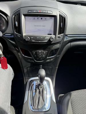 Blue Opel Insignia 2016 in Siauliai, with an engine capacity of 1.96 L and mileage of 176 thousand km for 3350 €, photo 13 on AUTOMOTO.COM.LV