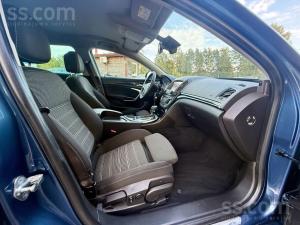 Blue Opel Insignia 2016 in Riga, with an engine capacity of 2.00 L and mileage of 0 thousand km for 6990 €, photo 10 on AUTOMOTO.COM.LV